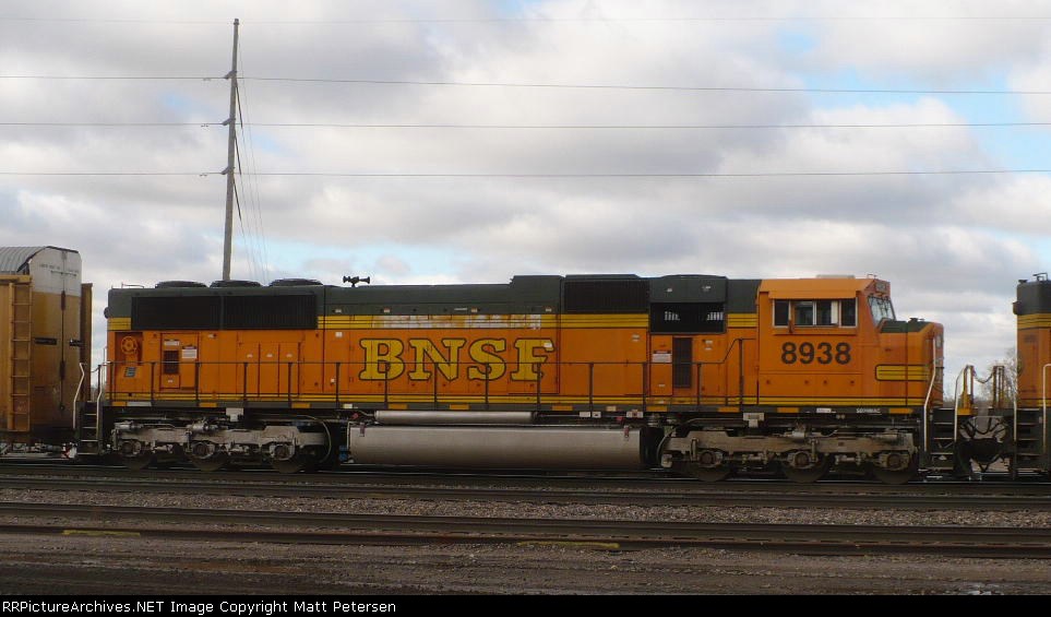 BNSF 8938